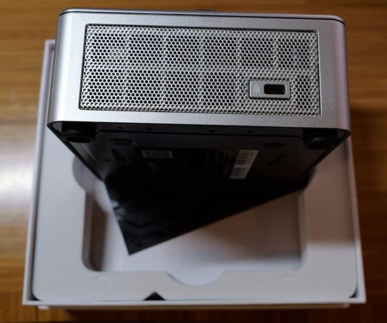 Geekom AE7 Mini PC Review as Home Server - Virtualization Howto