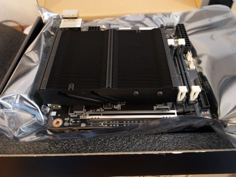 Minisforum BD795i SE Motherboard Review for Home Lab - Virtualization Howto